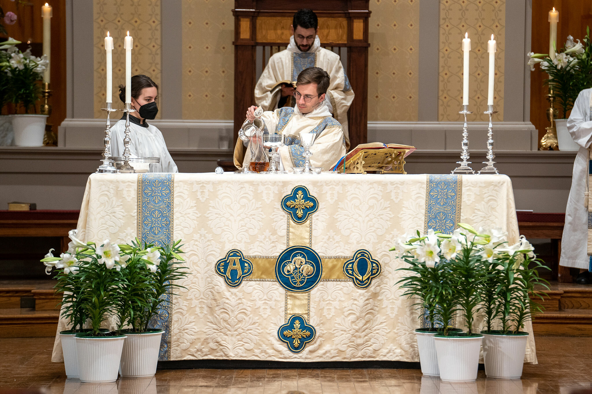 Easter Highlights 2023 | News | St. Luke in the Fields Church