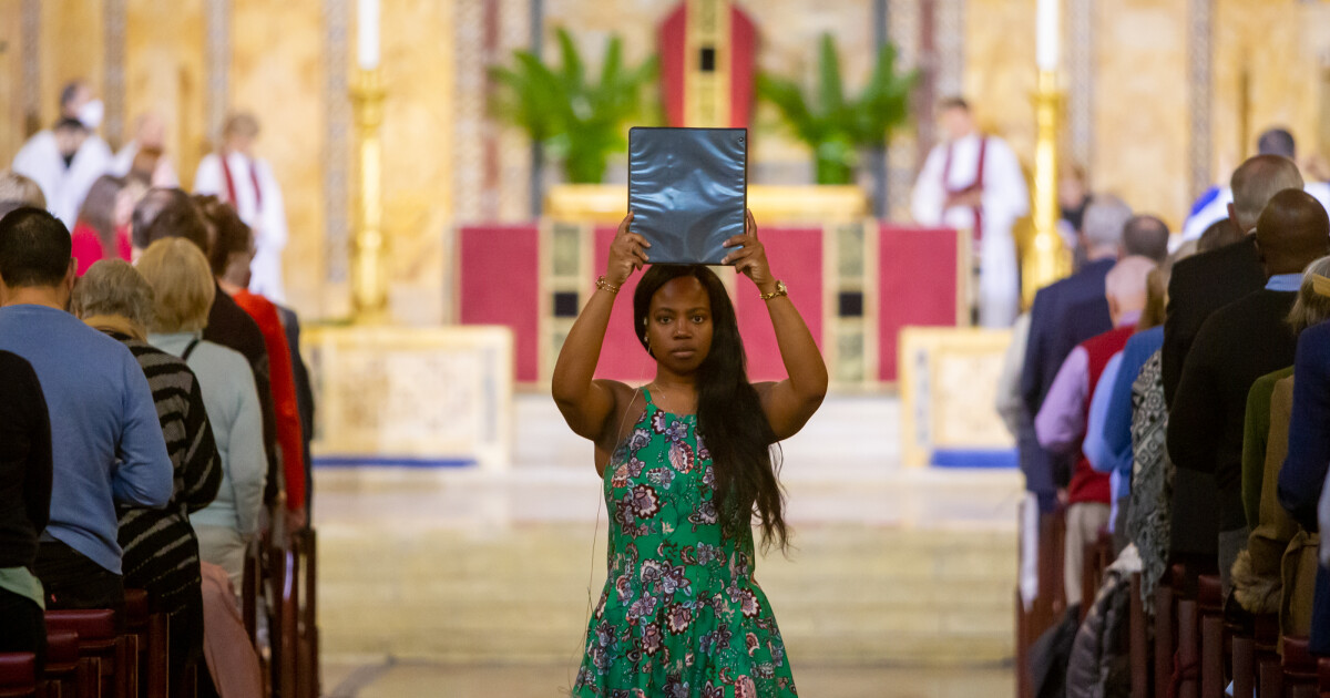 Palm Sunday and Holy Week Photo Galleries | Notes and News | St. Bart's