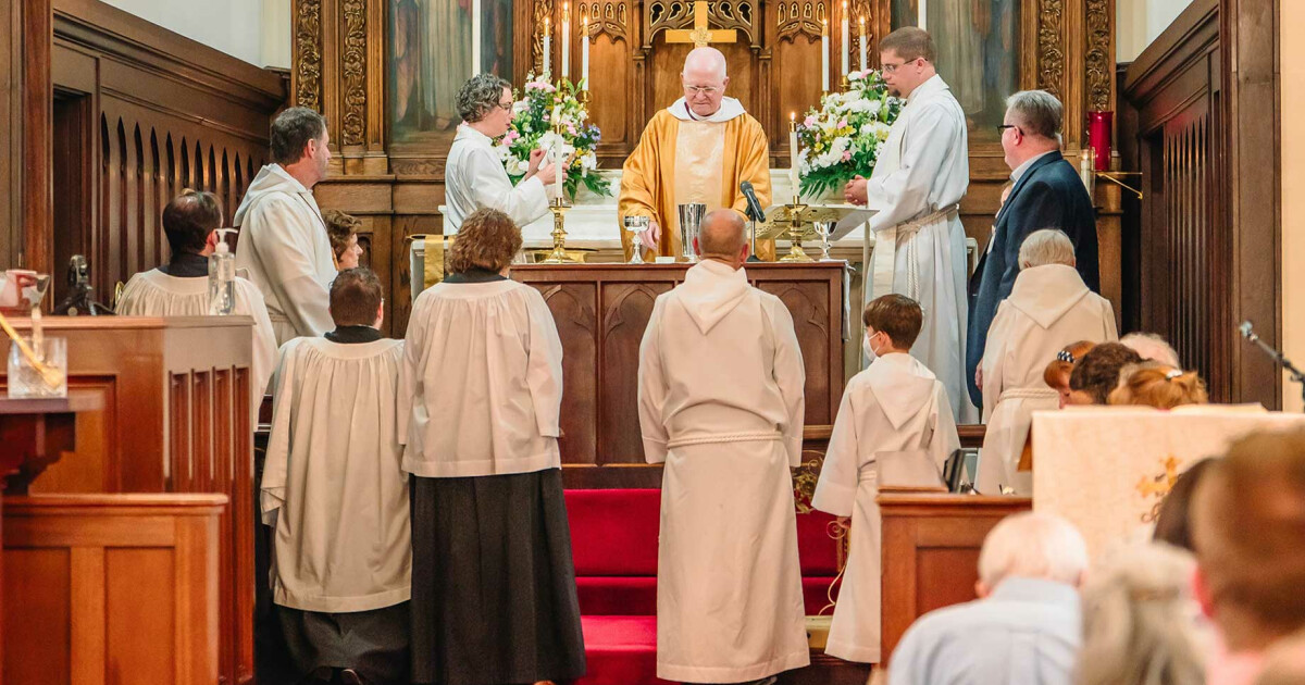 At Worship | St. John's Episcopal Church | Worthington, OH