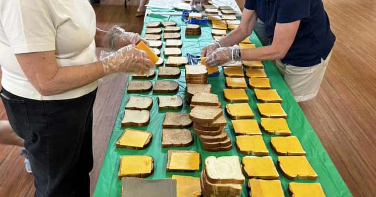 Pack Lunches for Elijah's Promise | First Presbyterian Church of Metuchen