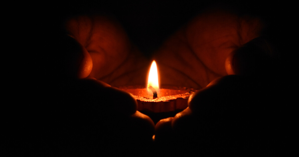 Holding in the Light | Community of Christ