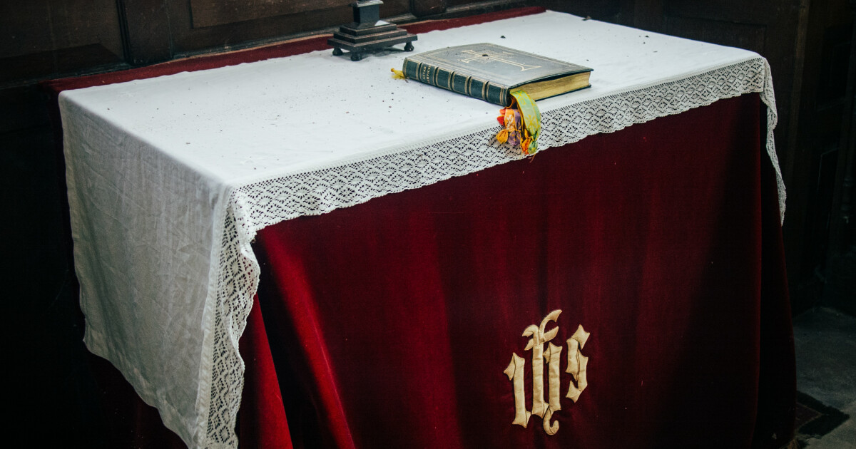 Linens | Holy Apostles Catholic Church