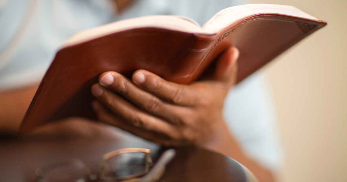 How To Listen To A Sermon | Articles | FavorLife Church
